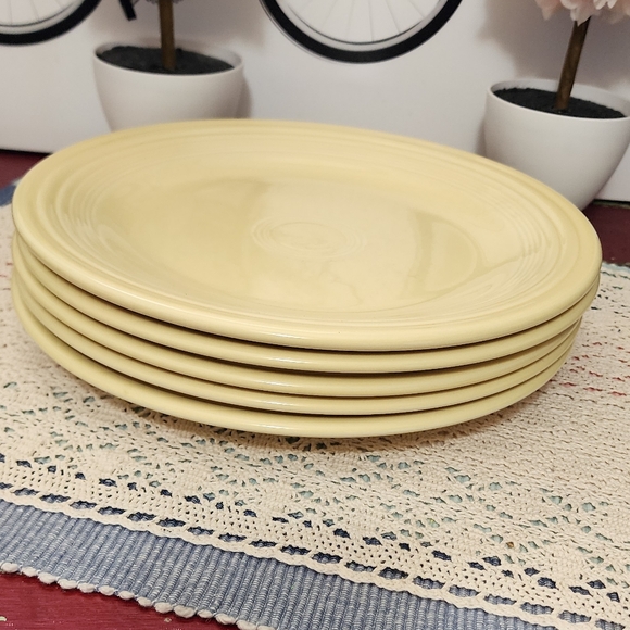 Fiestaware | Dining | Vintage Set Fiestaware Dinner Plates | Poshmark